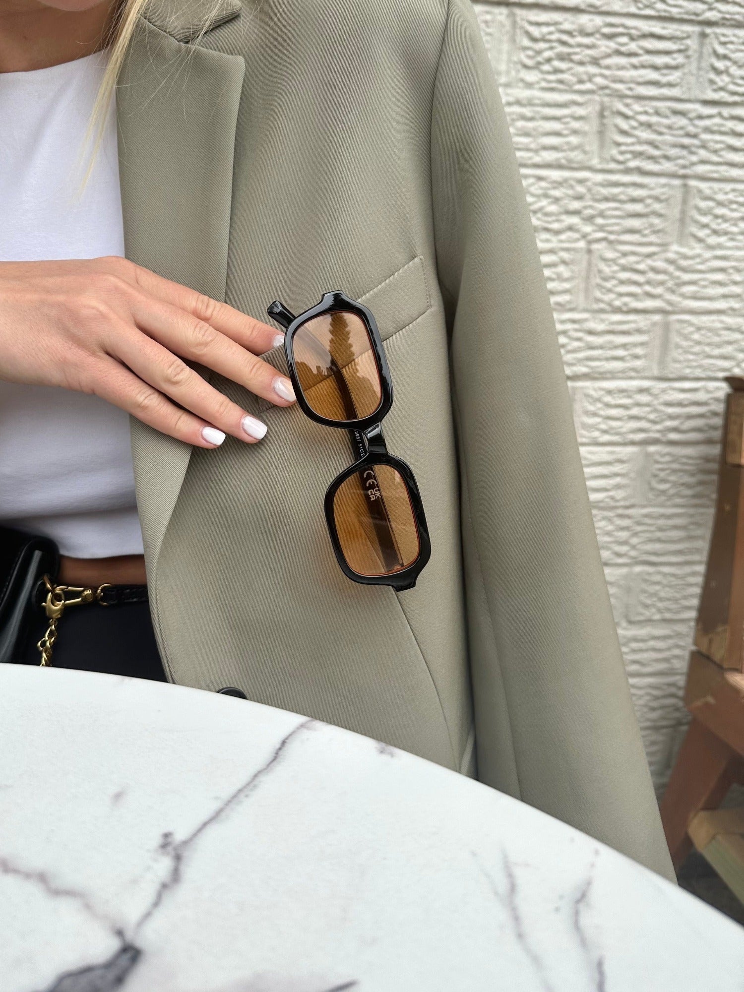 Shop Women's & Men's Sunglasses Online - The Looking Forward